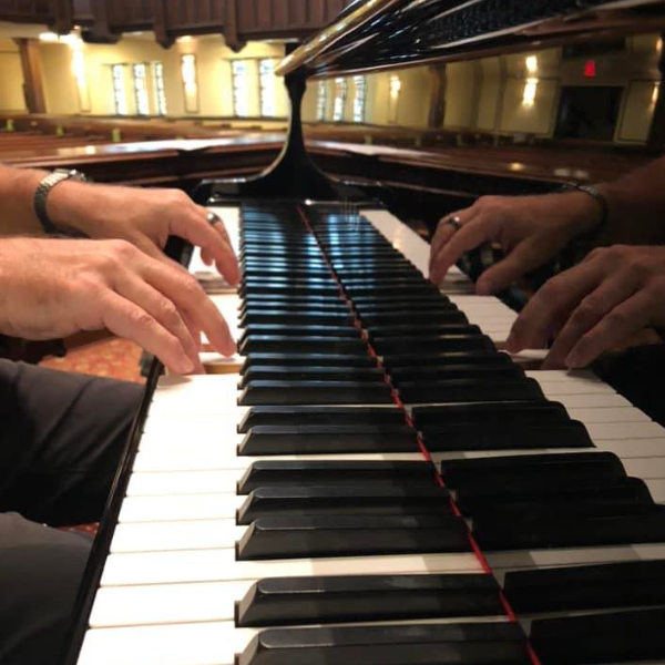 Live-Music Events Calendar: Upcoming Live Bands & Entertainment
